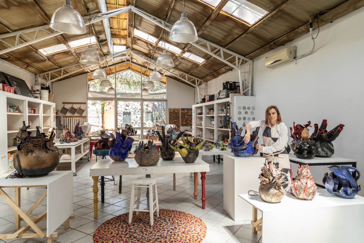 «Hablemos de tormentas», el libro que recorre más de 20 años de carrera de la ceramista Sofía ...