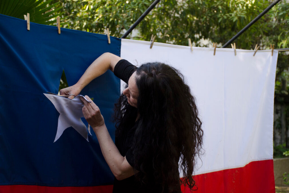 «Intimidad radical. Desbordamientos y gestos» de Janet Toro. El arte ...